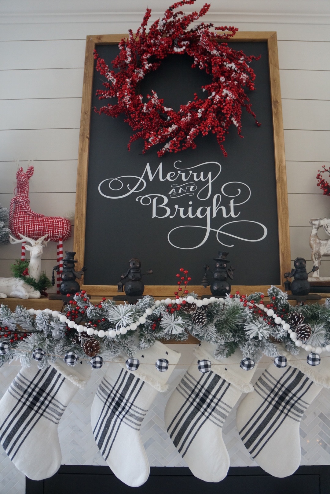 Cozy Gingham & Buffalo Check Christmas Decor Ideas