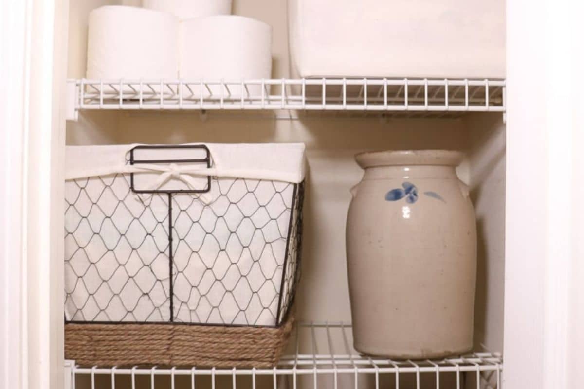 BEST FARMHOUSE STORAGE IDEAS AND SOLUTIONS