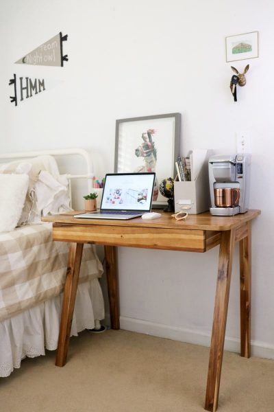 Dorm Room Checklist and Decorating Tips for College