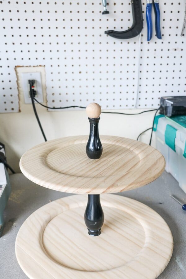 HOW TO MAKE A FARMHOUSE TIERED TRAY
