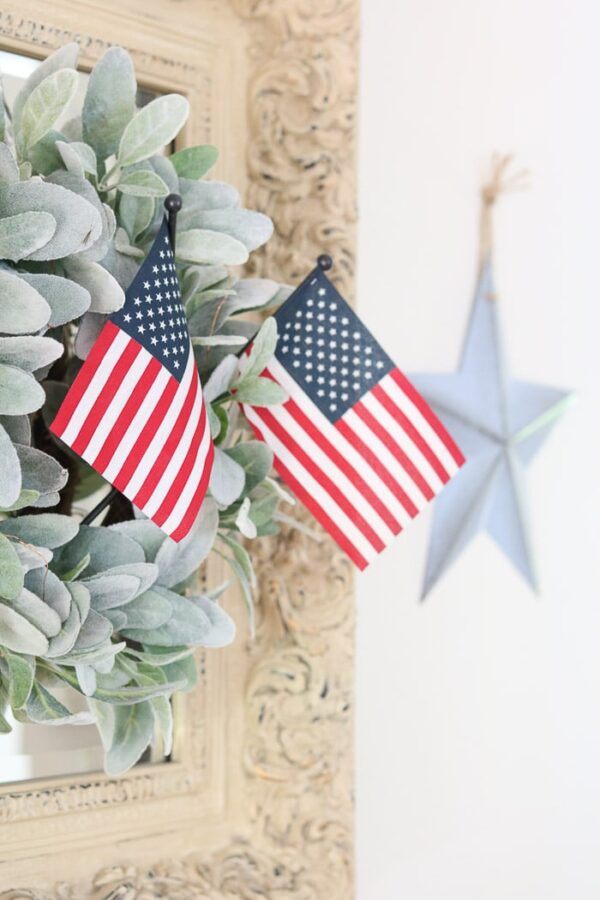 Easy Patriotic Decor Ideas Using Red, White and Blue Decorations