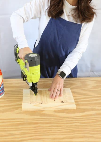 HOW TO MAKE A SIMPLE WOODEN DOWEL CHRISTMAS TREE