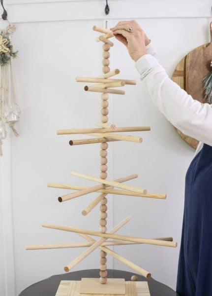 HOW TO MAKE A SIMPLE WOODEN DOWEL CHRISTMAS TREE