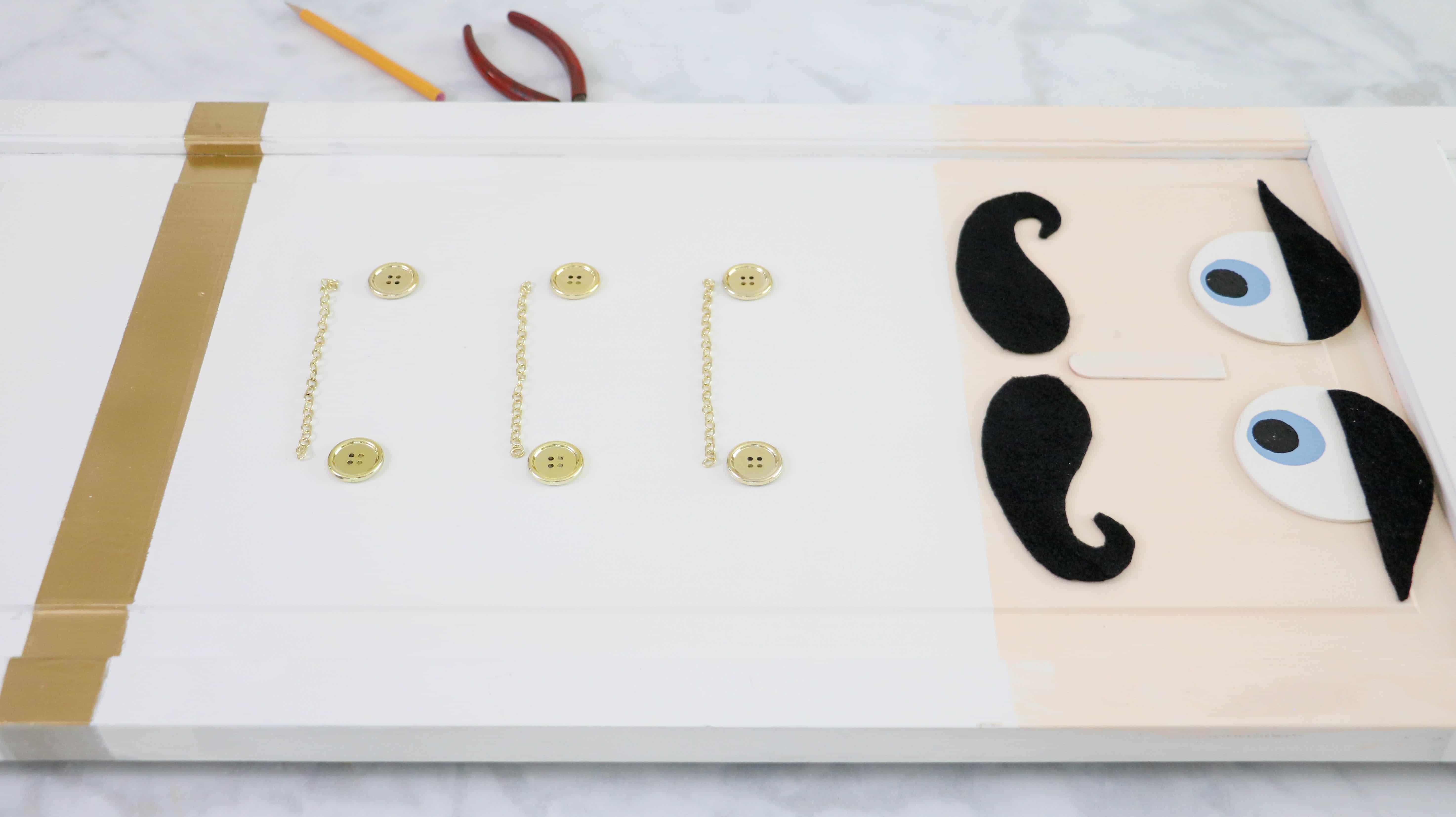 EASY UPCYCLED DIY LIFE SIZE NUTCRACKER