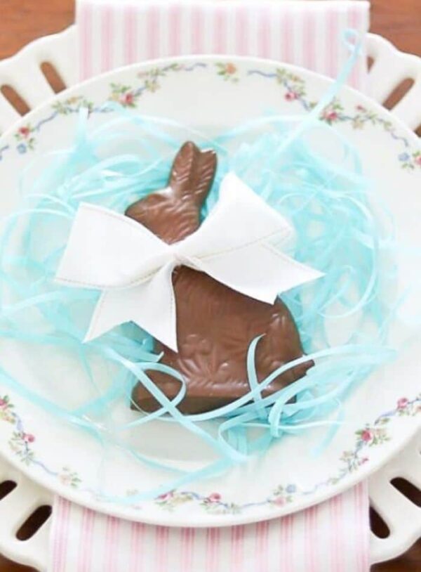EASY EASTER PLACE SETTING IDEAS AND CENTERPIECES