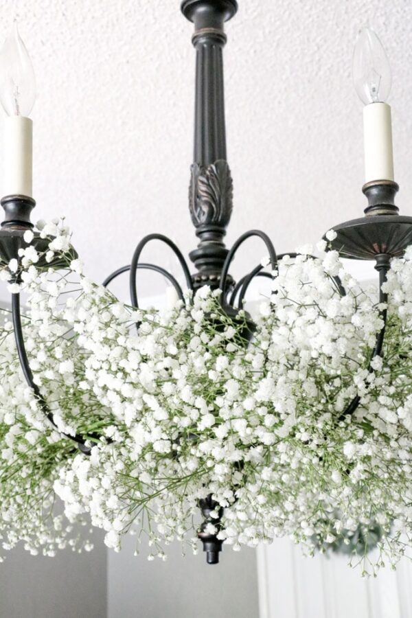 HOW TO DECORATE A CHANDELIER WITH FLOWERS
