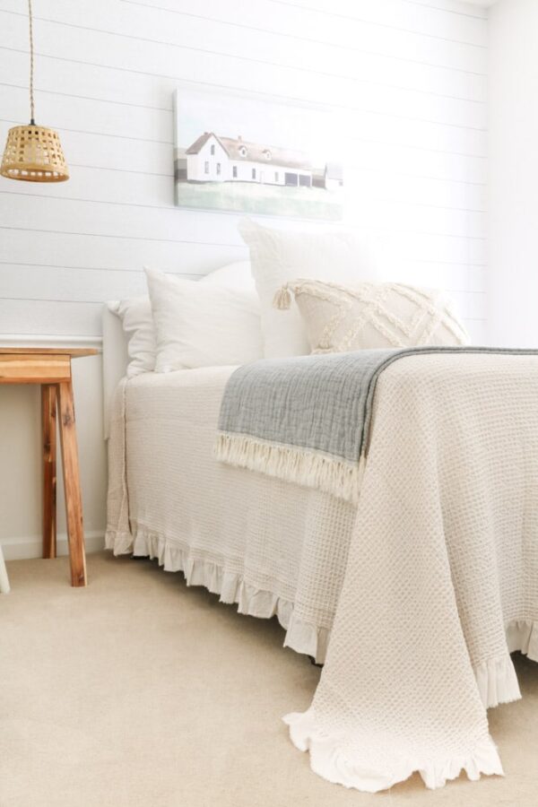 CHEAP SMALL BEDROOM IDEAS THAT LOOK EXPENSIVE