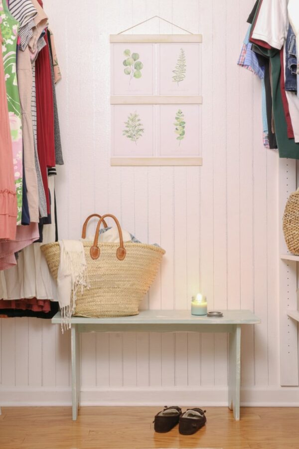 2 Simple Steps on How to Organize Clothes by Color In Closet