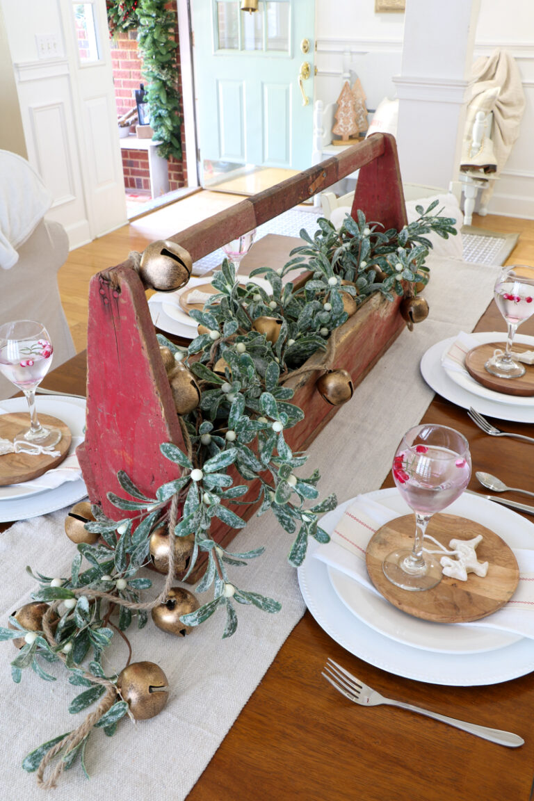 DIY Vintage Farmhouse Christmas Table