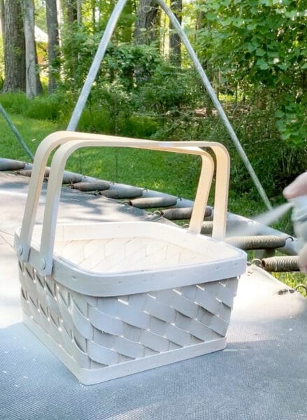 How to Paint Wicker Baskets: A Step-by-Step Tutorial