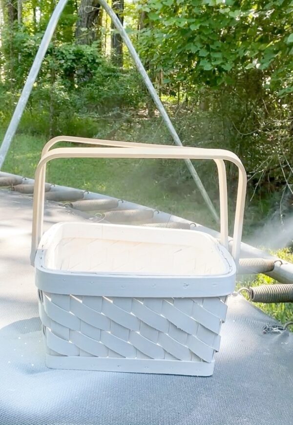 How to Paint Wicker Baskets: A Step-by-Step Tutorial