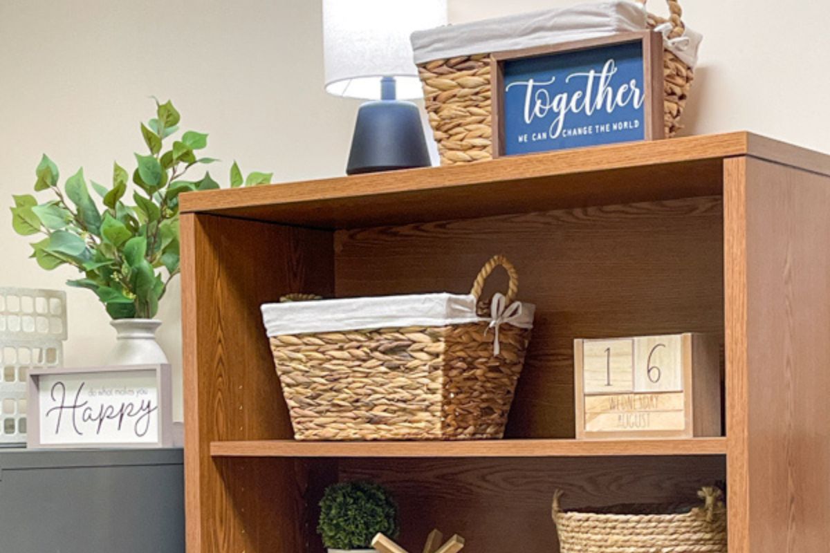 Create a Charming Cottage Style Office: Transform Your Workspace with ...