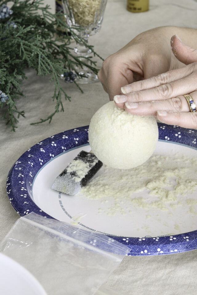 How to Make Velvet Ornaments: DIY Christmas Decor