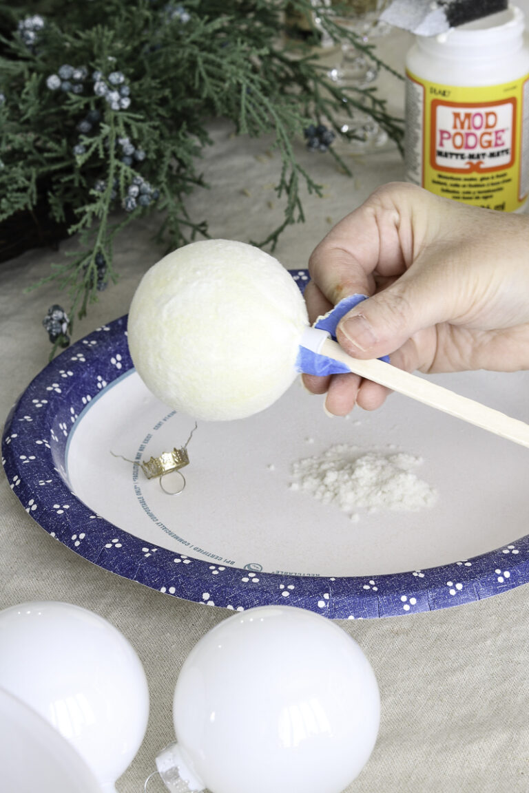 How to Make Velvet Ornaments: DIY Christmas Decor