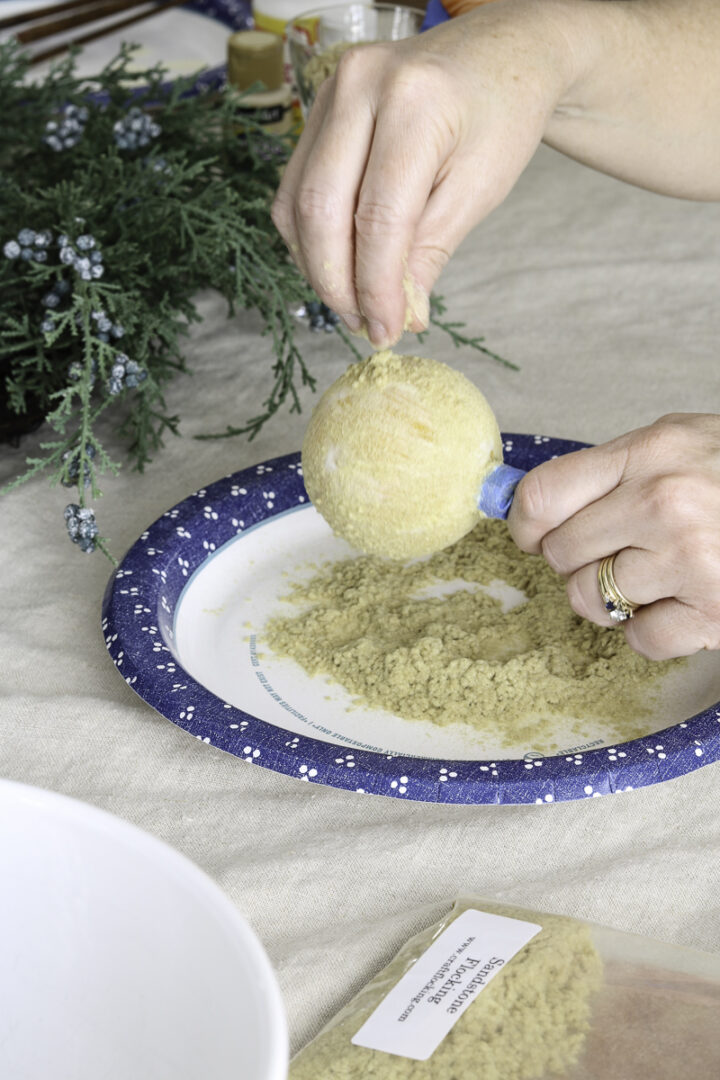 How to Make Velvet Ornaments: DIY Christmas Decor