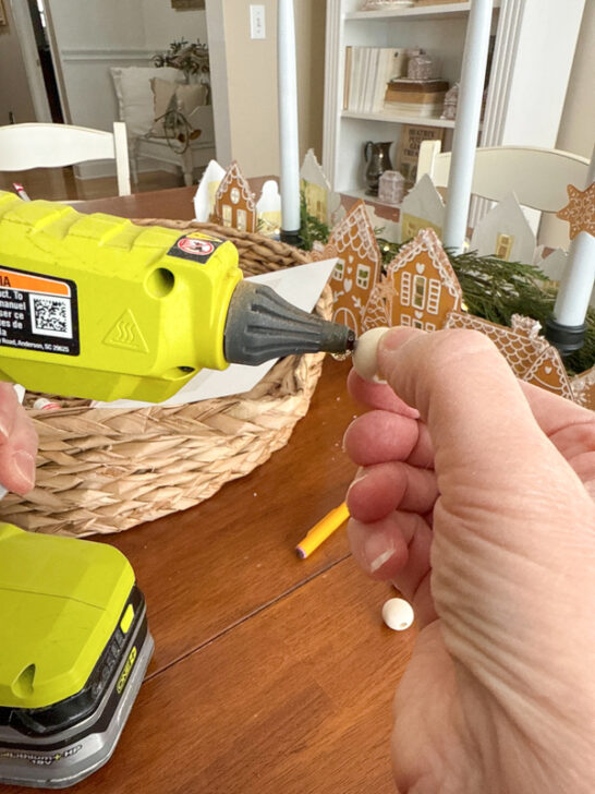 DIY Picture Frame Ornament for Printables Too {Easy & Cheap}