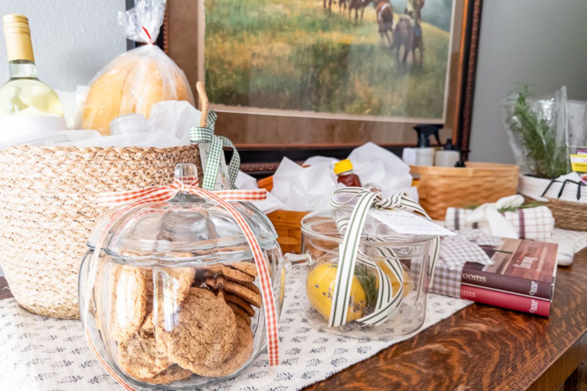Housewarming Gift Basket Ideas to Welcome Someone Home