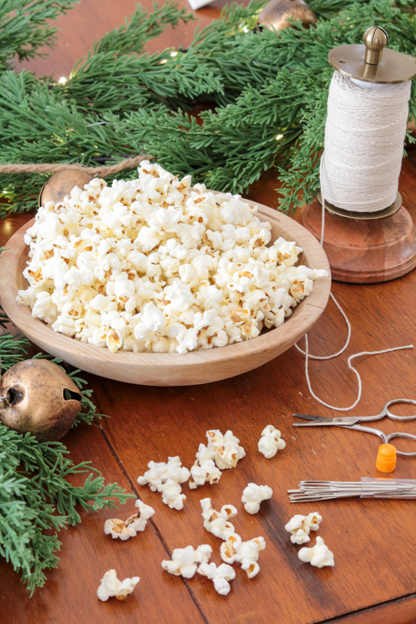 How to Make a Popcorn Garland (Easy Homemade Christmas DIY)